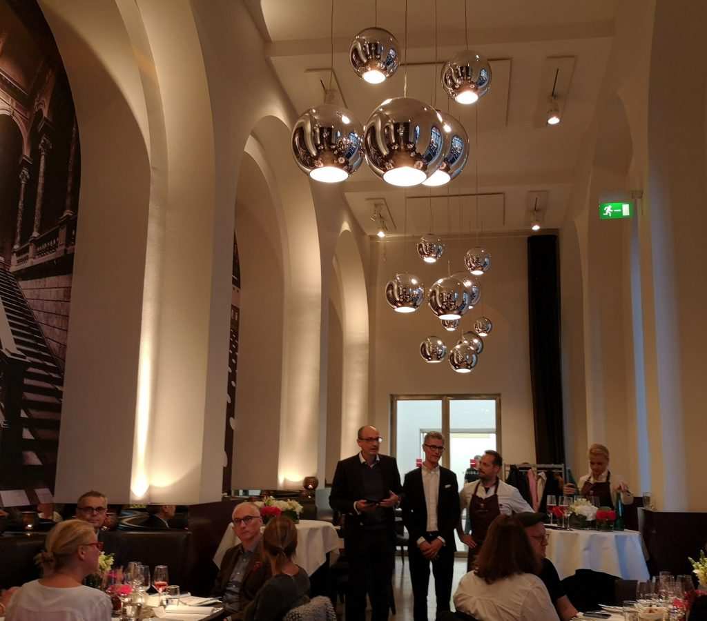 Fine Dining mit Ausblick - nur mit Reservierung per App